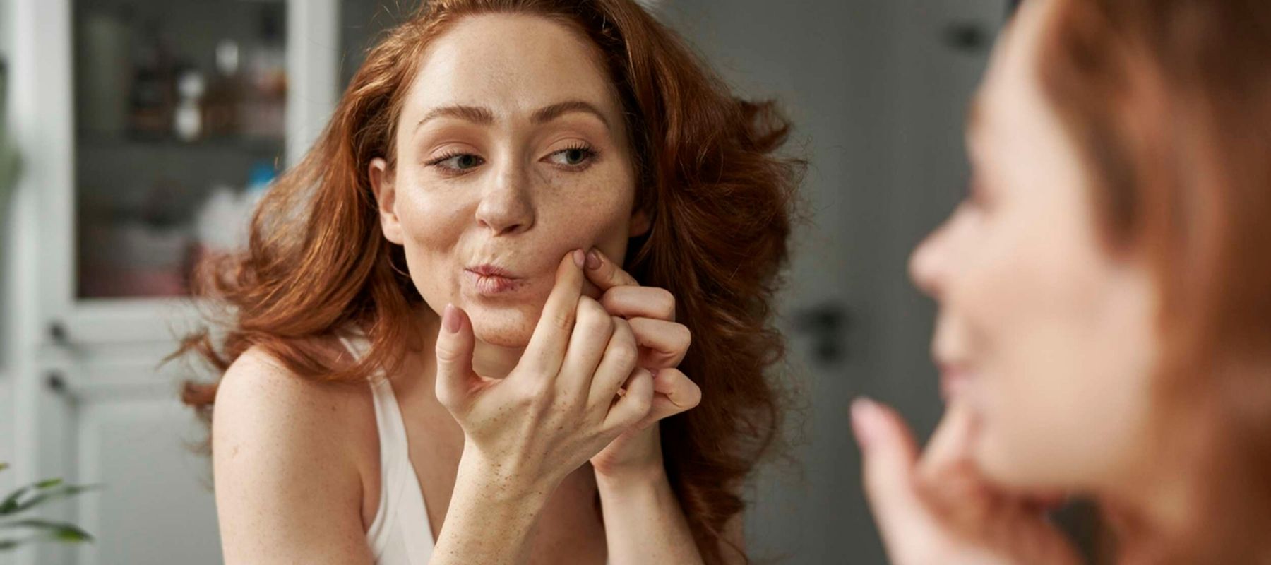 Comédons : tout savoir sur les points noirs et microkystes