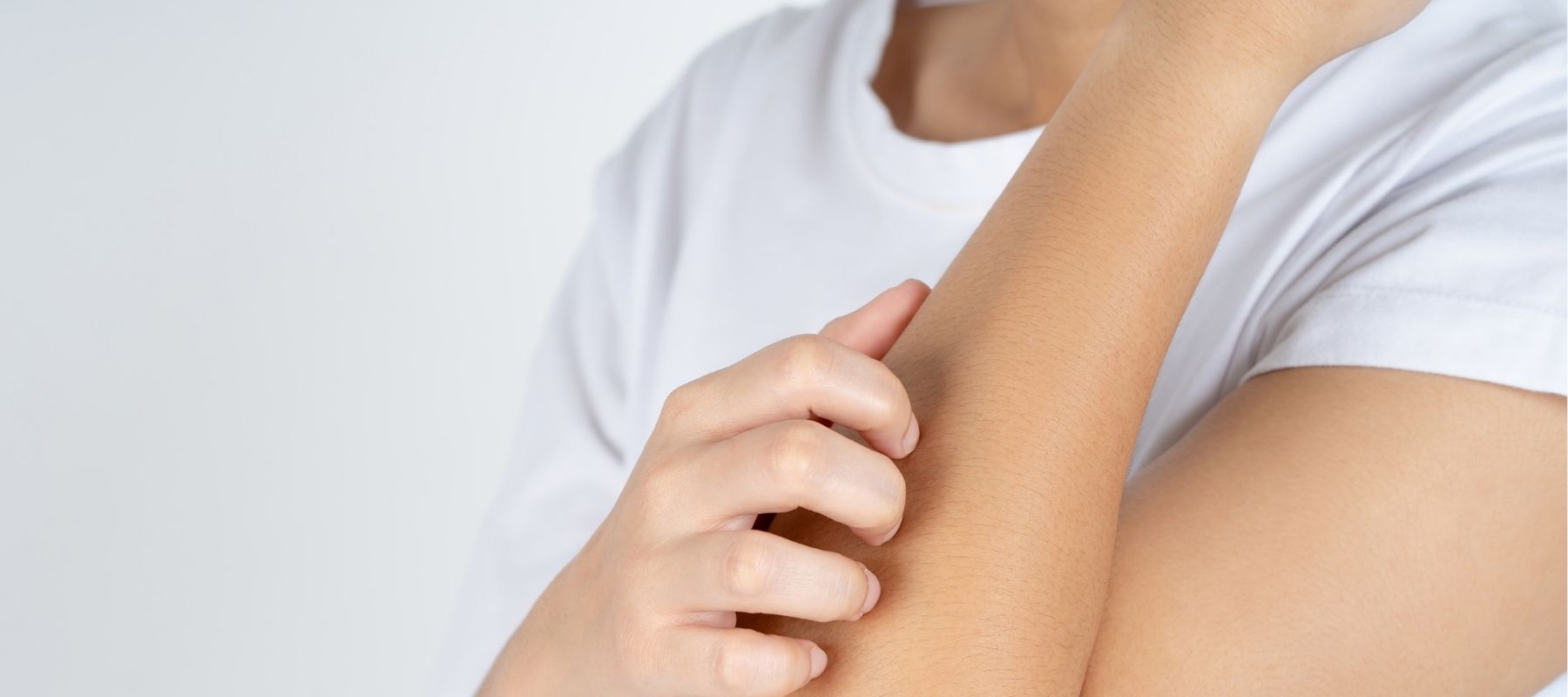 Xérose et sécheresse cutanée : symptômes, causes et soins de la peau ...